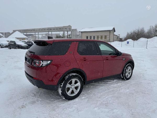 Red Land Rover Discovery Sport 2017 in Telschi, with an engine capacity of 2.00 L and mileage of 131 thousand km for 8999 €, photo 7 on AUTOMOTO.COM.LV