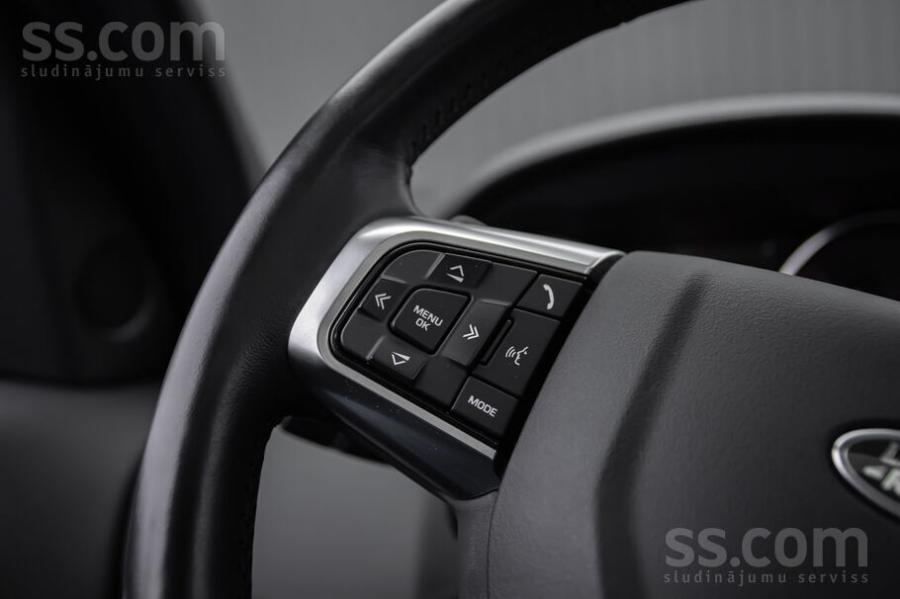 Sarkans Land Rover Discovery Sport 2017 Jelgava, ar dzinēja tilpumu 2.00 L un nobraukumu 0 tūkst. km par 12450 €, foto 26 vietnē AUTOMOTO.COM.LV