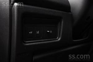Sarkans Land Rover Discovery Sport 2017 Jelgava, ar dzinēja tilpumu 2.00 L un nobraukumu 181 tūkst. km par 13900 €, foto 24 vietnē AUTOMOTO.COM.LV