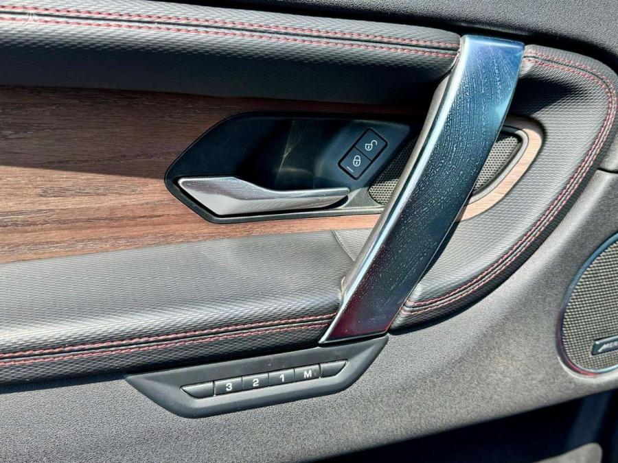 Sarkans Land Rover Discovery Sport 2021 Marijampole, ar dzinēja tilpumu 2.00 L un nobraukumu 130 tūkst. km par 15900 €, foto 25 vietnē AUTOMOTO.COM.LV