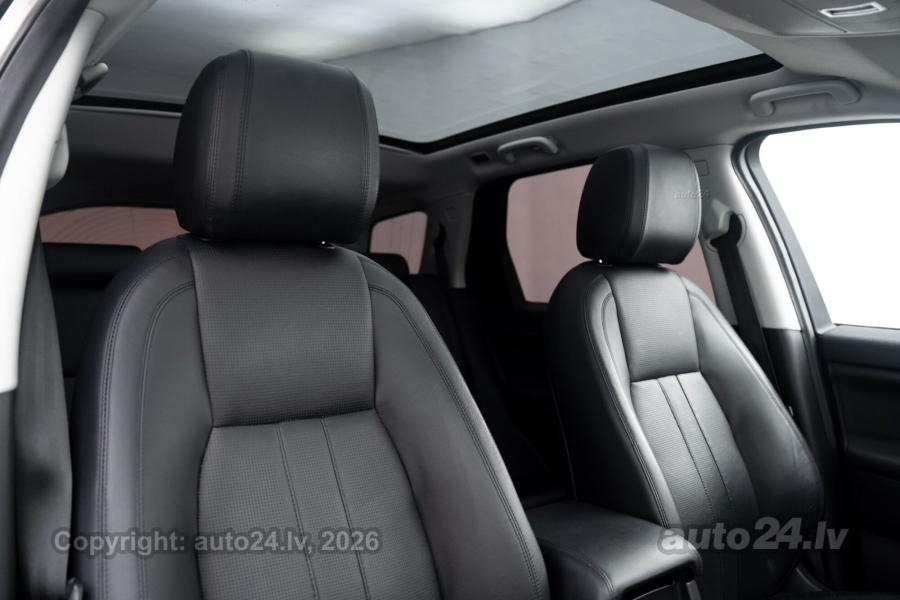 Land Rover Discovery Sport 2016 in Tallinn, with an engine capacity of 2.00 L and mileage of 154 thousand km for 12899 €, photo 14 on AUTOMOTO.COM.LV
