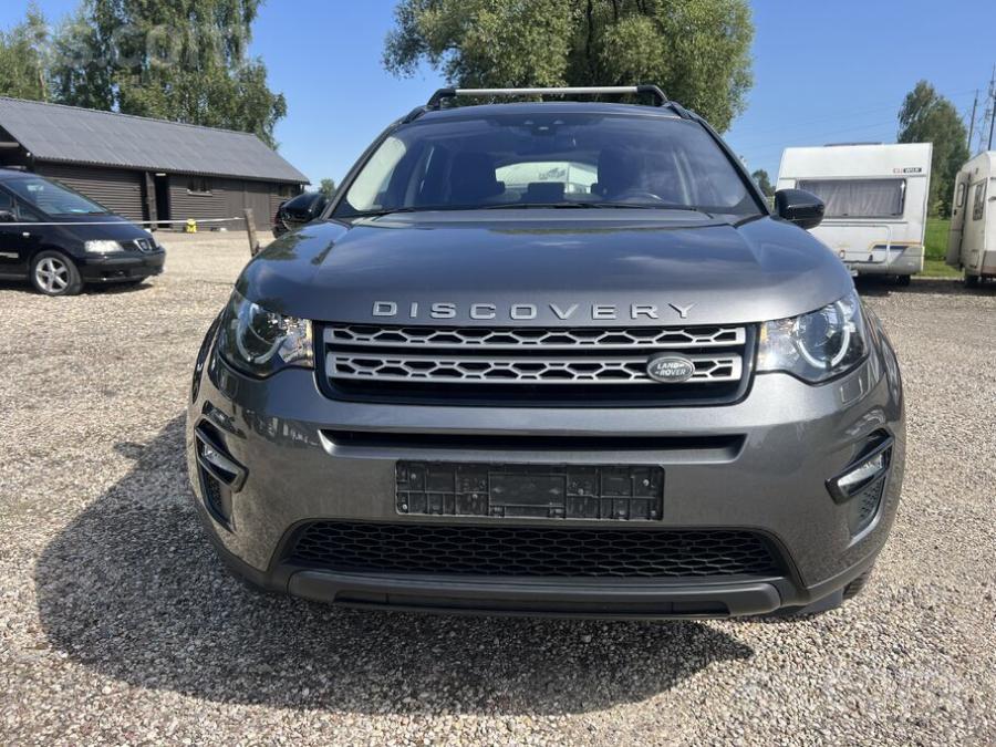 Land Rover Discovery Sport 2016 in Valmiera, with an engine capacity of 2.00 L and mileage of 0 thousand km for 9200 €, photo 3 on AUTOMOTO.COM.LV
