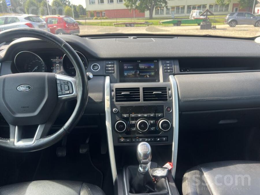 Land Rover Discovery Sport 2016 in Valmiera, with an engine capacity of 2.00 L and mileage of 0 thousand km for 9200 €, photo 7 on AUTOMOTO.COM.LV