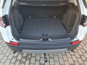 White Land Rover Discovery Sport 2015 in Daugavpils, with an engine capacity of 2.00 L and mileage of 129 thousand km for 16700 €, photo 17 on AUTOMOTO.COM.LV