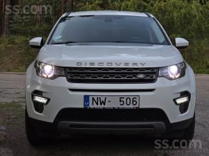 White Land Rover Discovery Sport 2015 in Daugavpils, with an engine capacity of 2.00 L and mileage of 129 thousand km for 16700 €, photo 34 on AUTOMOTO.COM.LV