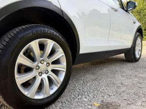 Белый Ленд Ровер Discovery Sport 2015 в Шяуляй, объемом двигателя 2.18 л и пробегом 195 тыс. км за 14450 €, фото 23 на AUTOMOTO.COM.LV