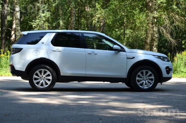 White Land Rover Discovery Sport 2015 in Riga, with an engine capacity of 2.20 L and mileage of 229 thousand km for 11990 €, photo 10 on AUTOMOTO.COM.LV