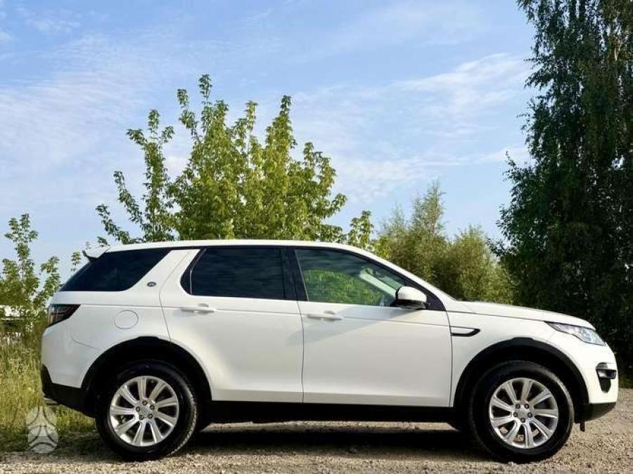 Balts Land Rover Discovery Sport 2015 Šauļi, ar dzinēja tilpumu 2.18 L un nobraukumu 195 tūkst. km par 14450 €, foto 15 vietnē AUTOMOTO.COM.LV