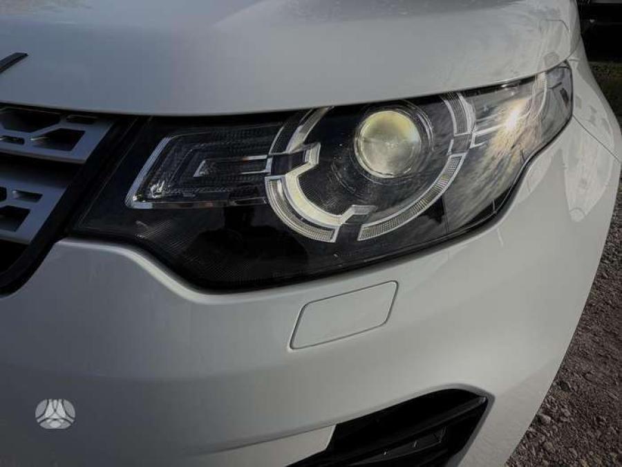 Balts Land Rover Discovery Sport 2015 Šauļi, ar dzinēja tilpumu 2.18 L un nobraukumu 195 tūkst. km par 14450 €, foto 24 vietnē AUTOMOTO.COM.LV