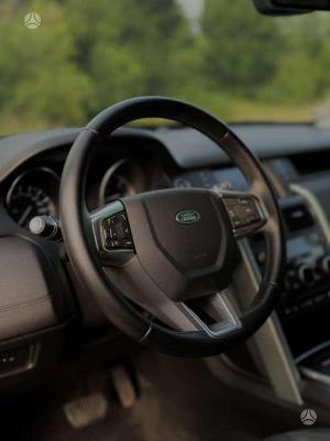 Balts Land Rover Discovery Sport 2015 Šauļi, ar dzinēja tilpumu 2.18 L un nobraukumu 195 tūkst. km par 14450 €, foto 28 vietnē AUTOMOTO.COM.LV