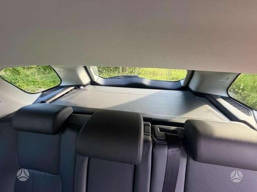 Balts Land Rover Discovery Sport 2015 Šauļi, ar dzinēja tilpumu 2.18 L un nobraukumu 195 tūkst. km par 14450 €, foto 39 vietnē AUTOMOTO.COM.LV