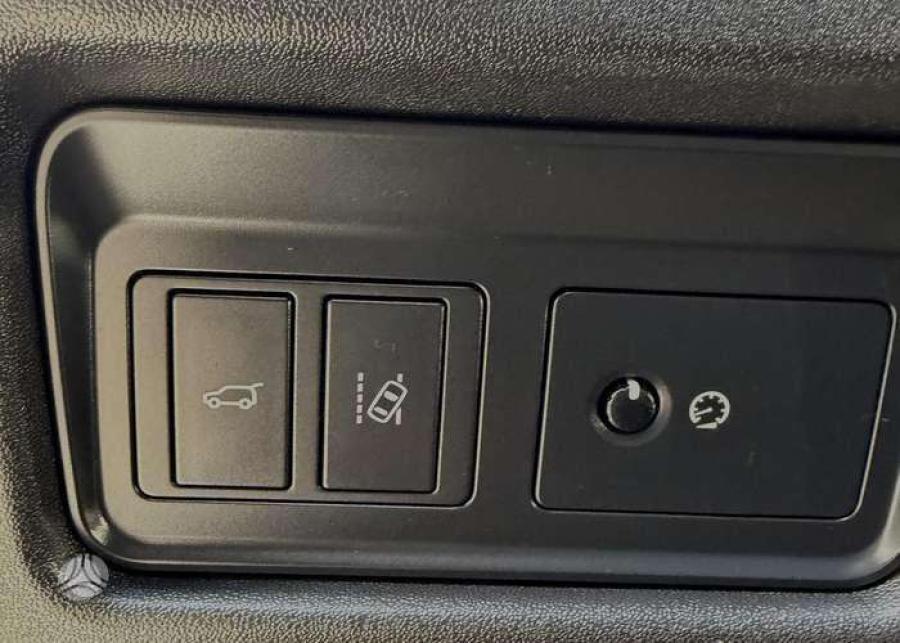 Белый Ленд Ровер Discovery Sport 2015 в Шяуляй, объемом двигателя 2.18 л и пробегом 195 тыс. км за 14450 €, фото 42 на AUTOMOTO.COM.LV