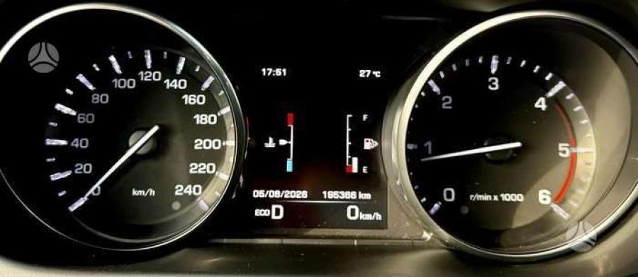 Белый Ленд Ровер Discovery Sport 2015 в Шяуляй, объемом двигателя 2.18 л и пробегом 195 тыс. км за 14450 €, фото 44 на AUTOMOTO.COM.LV