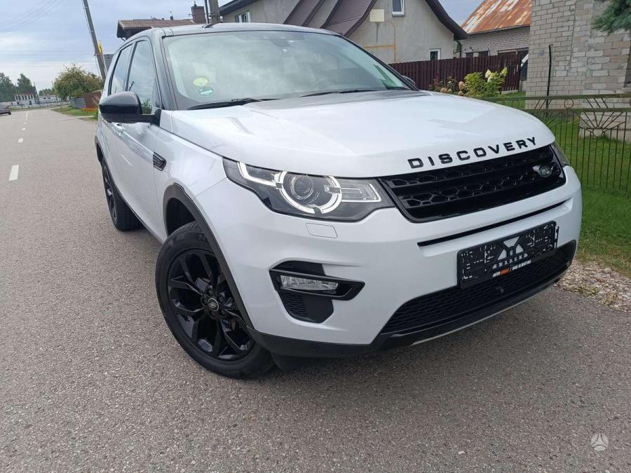 White Land Rover Discovery Sport 2015 in Kaunas, with an engine capacity of 2.18 L and mileage of 288 thousand km for 11300 €, photo 5 on AUTOMOTO.COM.LV
