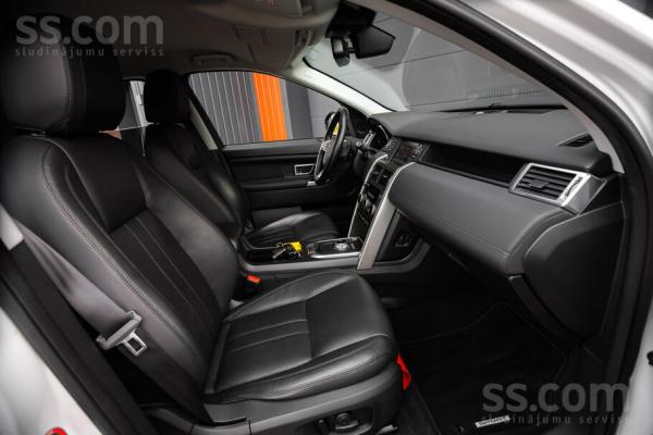 Land Rover Discovery Sport 2015 Jelgava vietnē Balts Land Rover Discovery Sport 2015 Jelgava, ar dzinēja tilpumu 2.20 L un nobraukumu 0 tūkst. km par 11900 €, foto 8 vietnē AUTOMOTO.COM.LV