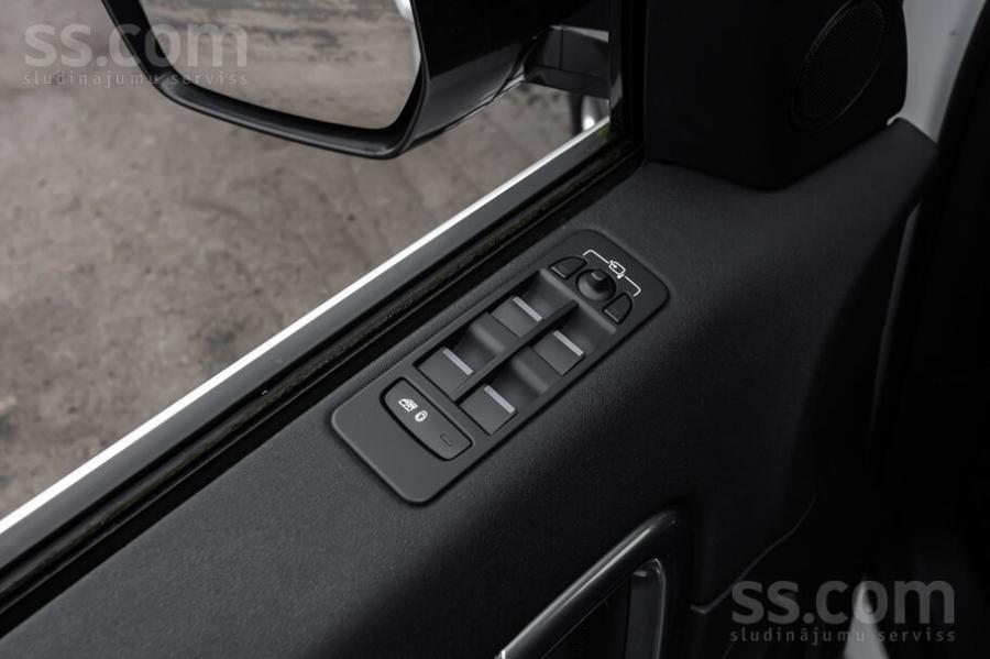 Белый Ленд Ровер Discovery Sport 2015 в Елгава, объемом двигателя 2.20 л и пробегом 0 тыс. км за 11900 €, фото 16 на AUTOMOTO.COM.LV
