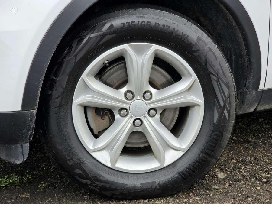 Balts Land Rover Discovery Sport 2015 Šauļi, ar dzinēja tilpumu 2.18 L un nobraukumu 216 tūkst. km par 7600 €, foto 14 vietnē AUTOMOTO.COM.LV