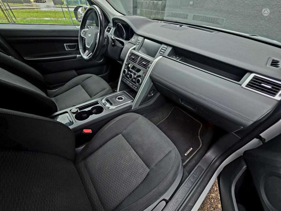 Balts Land Rover Discovery Sport 2015 Šauļi, ar dzinēja tilpumu 2.18 L un nobraukumu 216 tūkst. km par 7600 €, foto 17 vietnē AUTOMOTO.COM.LV