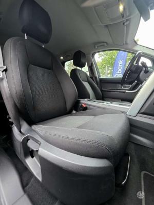 Balts Land Rover Discovery Sport 2015 Šauļi, ar dzinēja tilpumu 2.18 L un nobraukumu 216 tūkst. km par 7600 €, foto 18 vietnē AUTOMOTO.COM.LV