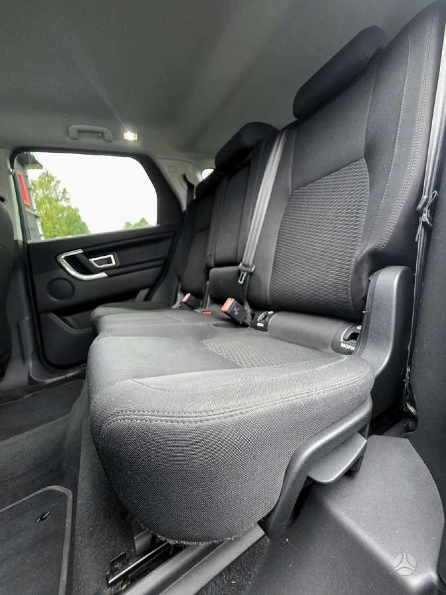 Balts Land Rover Discovery Sport 2015 Šauļi, ar dzinēja tilpumu 2.18 L un nobraukumu 216 tūkst. km par 7600 €, foto 22 vietnē AUTOMOTO.COM.LV