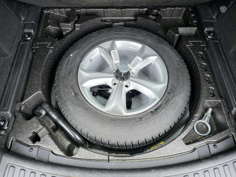 Balts Land Rover Discovery Sport 2015 Šauļi, ar dzinēja tilpumu 2.18 L un nobraukumu 216 tūkst. km par 7600 €, foto 33 vietnē AUTOMOTO.COM.LV
