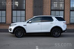 White Land Rover Discovery Sport 2016 in Riga, with an engine capacity of 2.00 L and mileage of 193 thousand km for 24500 €, photo 7 on AUTOMOTO.COM.LV