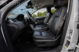 White Land Rover Discovery Sport 2016 in Jelgava, with an engine capacity of 2.00 L and mileage of 0 thousand km for 12999 €, photo 12 on AUTOMOTO.COM.LV