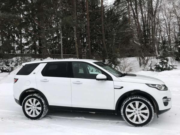 Balts Land Rover Discovery Sport 2016 Utena, ar dzinēja tilpumu 2.00 L un nobraukumu 277 tūkst. km par 9800 €, foto 2 vietnē AUTOMOTO.COM.LV
