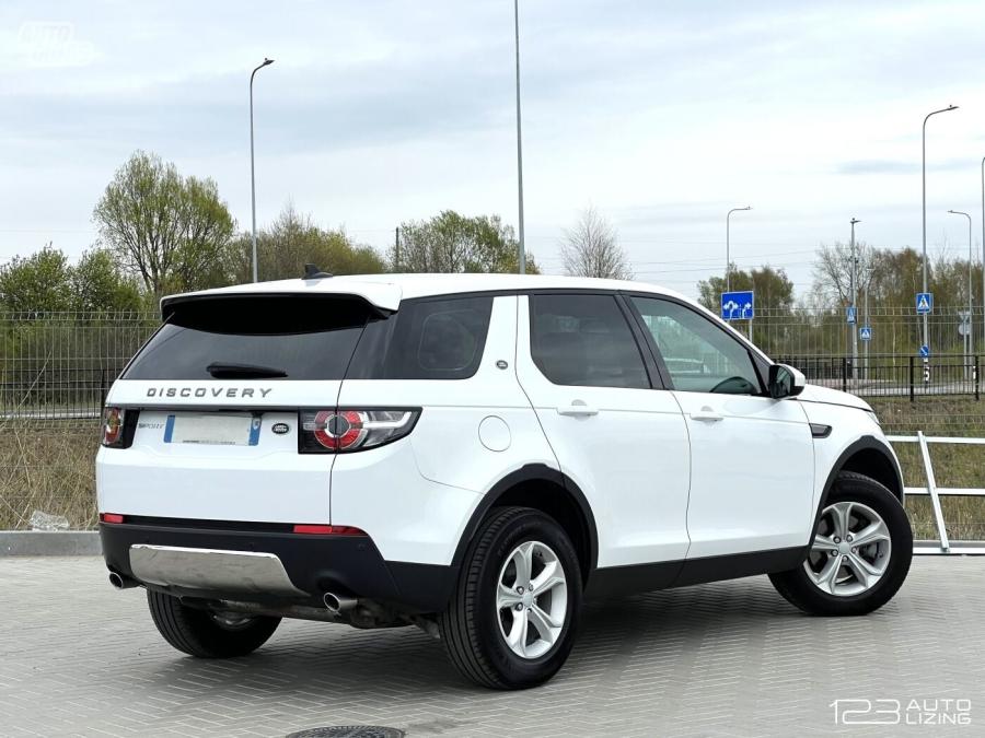 White Land Rover Discovery Sport 2016 in Taurage, with an engine capacity of 2.00 L and mileage of 149 thousand km for 8900 €, photo 8 on AUTOMOTO.COM.LV