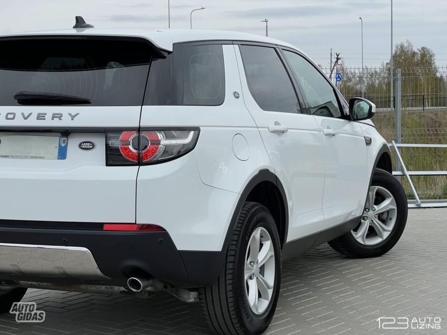 White Land Rover Discovery Sport 2016 in Taurage, with an engine capacity of 2.00 L and mileage of 149 thousand km for 8900 €, photo 9 on AUTOMOTO.COM.LV