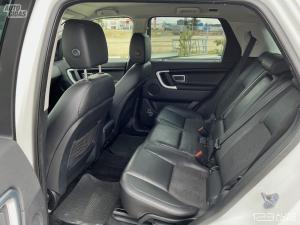 White Land Rover Discovery Sport 2016 in Taurage, with an engine capacity of 2.00 L and mileage of 149 thousand km for 8900 €, photo 12 on AUTOMOTO.COM.LV