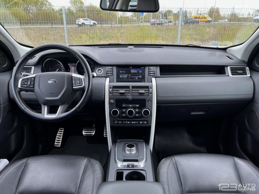White Land Rover Discovery Sport 2016 in Taurage, with an engine capacity of 2.00 L and mileage of 149 thousand km for 8900 €, photo 14 on AUTOMOTO.COM.LV