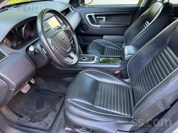 Balts Land Rover Discovery Sport 2016 Liepāja, ar dzinēja tilpumu 2.00 L un nobraukumu 241 tūkst. km par 13800 €, foto 5 vietnē AUTOMOTO.COM.LV