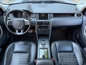 White Land Rover Discovery Sport 2016 in Liepaja, with an engine capacity of 2.00 L and mileage of 241 thousand km for 13800 €, photo 10 on AUTOMOTO.COM.LV