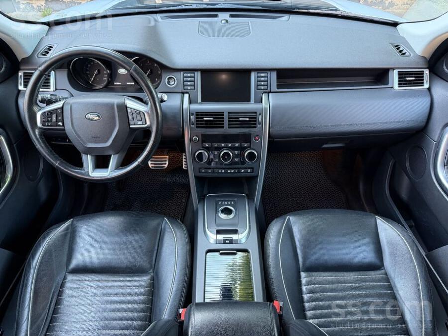 White Land Rover Discovery Sport 2016 in Liepaja, with an engine capacity of 2.00 L and mileage of 241 thousand km for 13800 €, photo 10 on AUTOMOTO.COM.LV