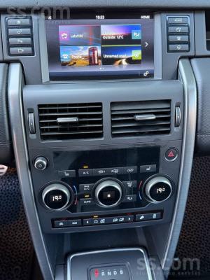 White Land Rover Discovery Sport 2016 in Liepaja, with an engine capacity of 2.00 L and mileage of 241 thousand km for 13800 €, photo 13 on AUTOMOTO.COM.LV