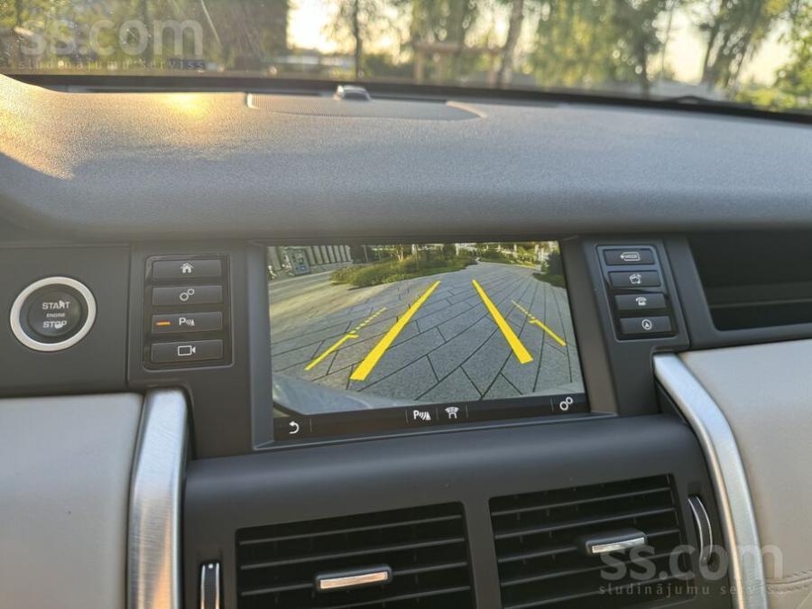 Белый Ленд Ровер Discovery Sport 2016 в Рига, объемом двигателя 2.00 л и пробегом 80 тыс. км за 14990 €, фото 12 на AUTOMOTO.COM.LV
