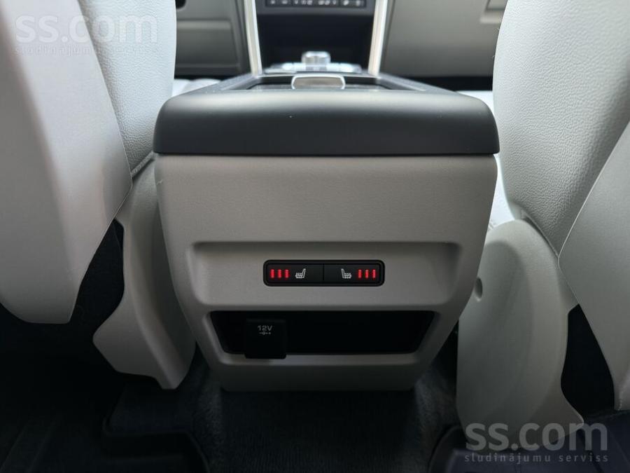 Белый Ленд Ровер Discovery Sport 2016 в Рига, объемом двигателя 2.00 л и пробегом 80 тыс. км за 14990 €, фото 13 на AUTOMOTO.COM.LV