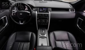 White Land Rover Discovery Sport 2016 in Jelgava, with an engine capacity of 2.00 L and mileage of 242 thousand km for 10500 €, photo 7 on AUTOMOTO.COM.LV