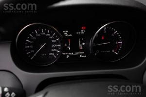 White Land Rover Discovery Sport 2016 in Jelgava, with an engine capacity of 2.00 L and mileage of 242 thousand km for 10500 €, photo 21 on AUTOMOTO.COM.LV