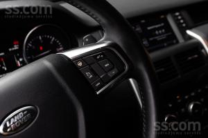 White Land Rover Discovery Sport 2016 in Jelgava, with an engine capacity of 2.00 L and mileage of 242 thousand km for 10500 €, photo 22 on AUTOMOTO.COM.LV
