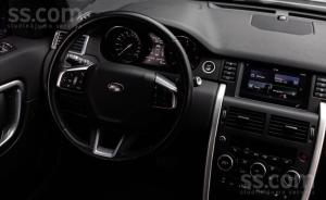 White Land Rover Discovery Sport 2016 in Jelgava, with an engine capacity of 2.00 L and mileage of 242 thousand km for 10500 €, photo 25 on AUTOMOTO.COM.LV