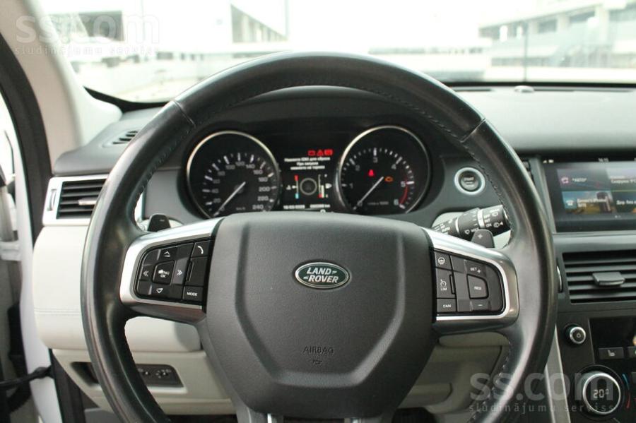 Белый Ленд Ровер Discovery Sport 2016 в Рига, объемом двигателя 2.00 л и пробегом 100 тыс. км за 14500 €, фото 13 на AUTOMOTO.COM.LV
