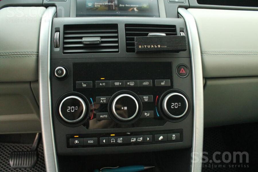 Белый Ленд Ровер Discovery Sport 2016 в Рига, объемом двигателя 2.00 л и пробегом 100 тыс. км за 14500 €, фото 14 на AUTOMOTO.COM.LV