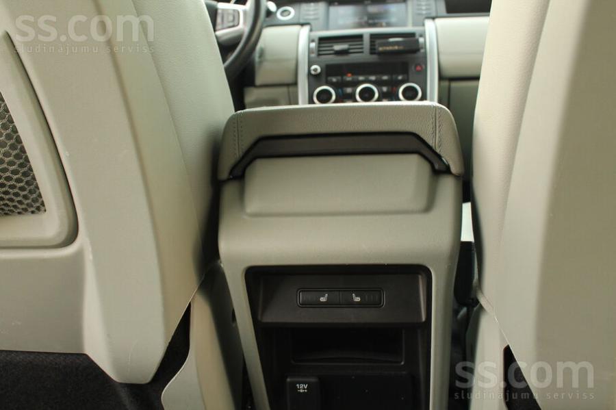 Белый Ленд Ровер Discovery Sport 2016 в Рига, объемом двигателя 2.00 л и пробегом 100 тыс. км за 14500 €, фото 22 на AUTOMOTO.COM.LV