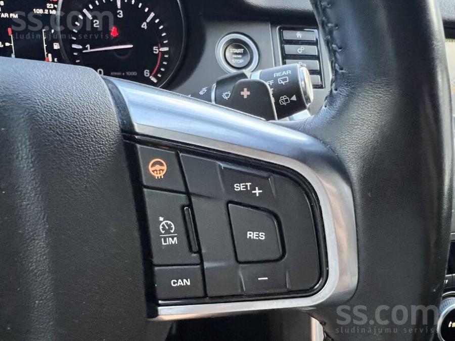 Белый Ленд Ровер Discovery Sport 2016 в Рига, объемом двигателя 2.00 л и пробегом 136 тыс. км за 12900 €, фото 14 на AUTOMOTO.COM.LV
