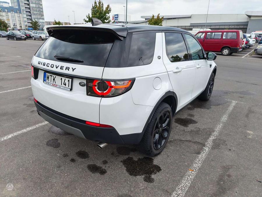 Balts Land Rover Discovery Sport 2016 Viļņa, ar dzinēja tilpumu 2.00 L un nobraukumu 107 tūkst. km par 12600 €, foto 6 vietnē AUTOMOTO.COM.LV