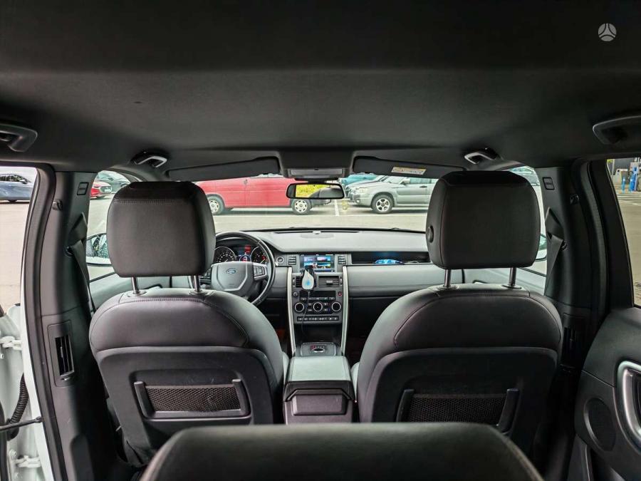 Balts Land Rover Discovery Sport 2016 Viļņa, ar dzinēja tilpumu 2.00 L un nobraukumu 107 tūkst. km par 12600 €, foto 30 vietnē AUTOMOTO.COM.LV