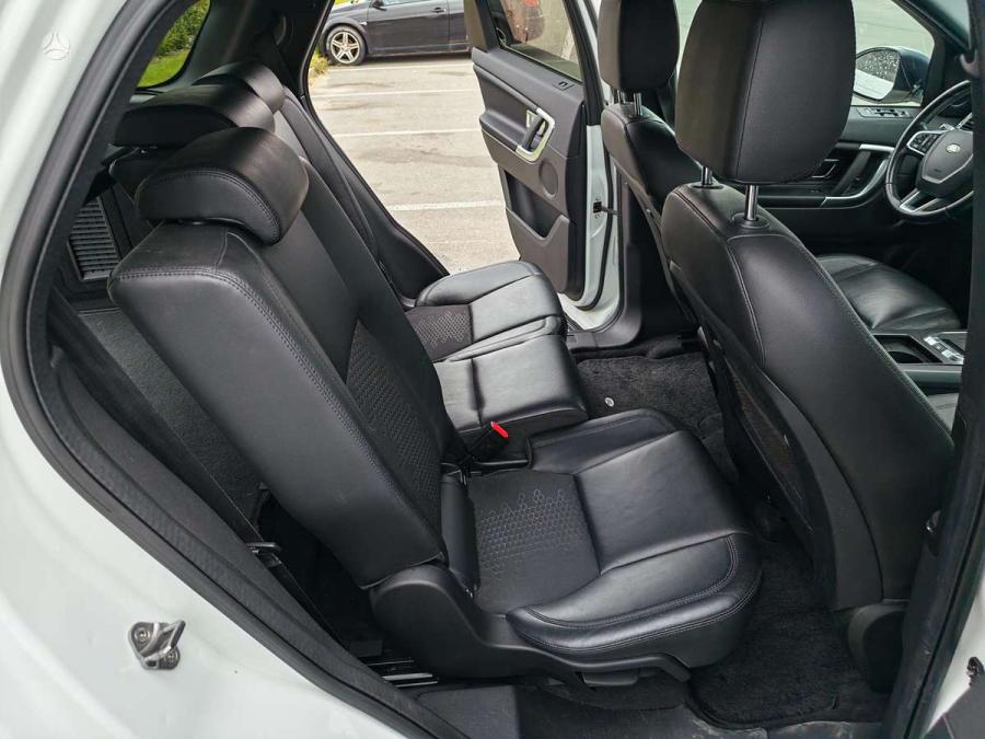 Balts Land Rover Discovery Sport 2016 Viļņa, ar dzinēja tilpumu 2.00 L un nobraukumu 107 tūkst. km par 12600 €, foto 38 vietnē AUTOMOTO.COM.LV