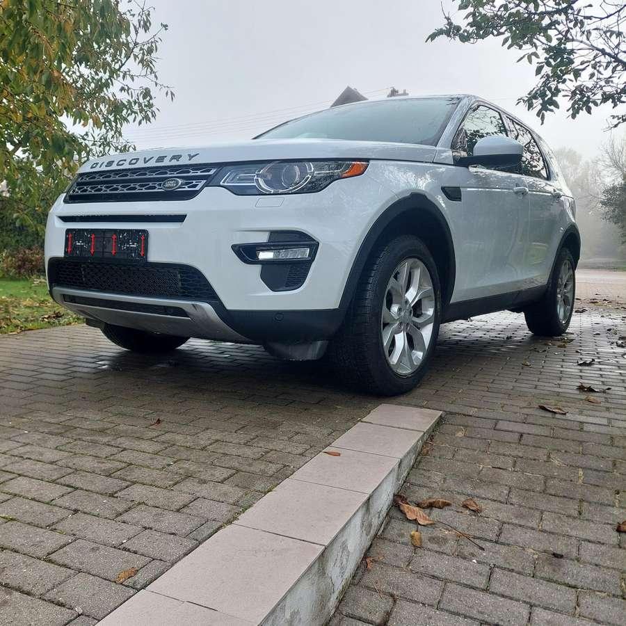 Balts Land Rover Discovery Sport 2016 Alīta, ar dzinēja tilpumu 2.00 L un nobraukumu 135 tūkst. km par 7900 €, foto 1 vietnē AUTOMOTO.COM.LV